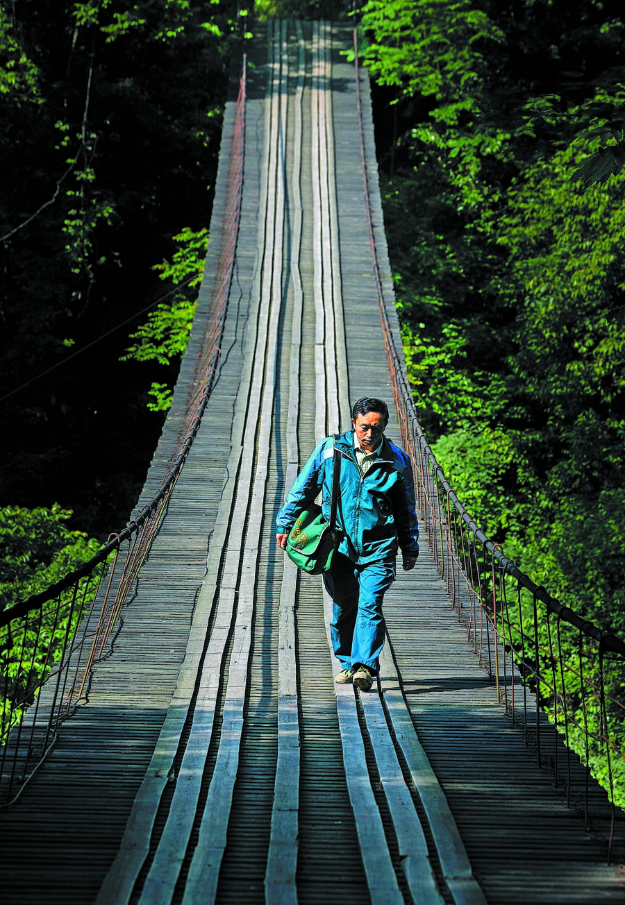 english news 英语新闻-The postman who always delivers