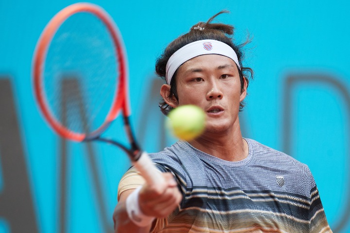 China's Zhang reaches historic last eight at Madrid Open - Chinadaily ...