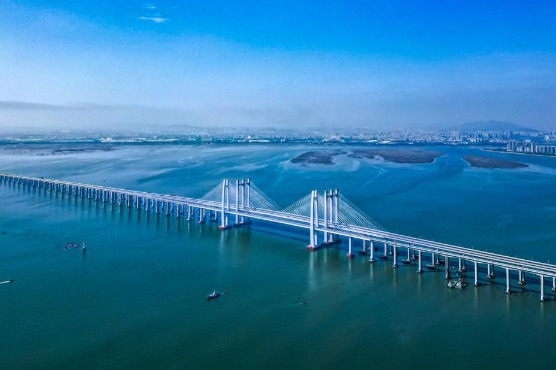 Cross-sea bridges pillar of stability for high-speed rail - Chinadaily ...
