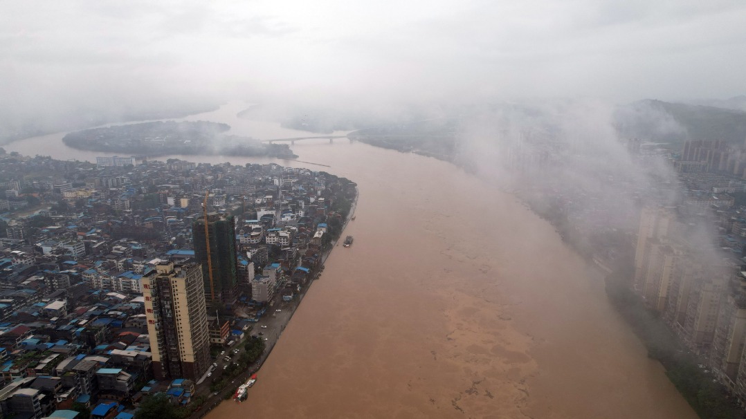 Seven provinces launch emergency flood response measures - Chinadaily ...