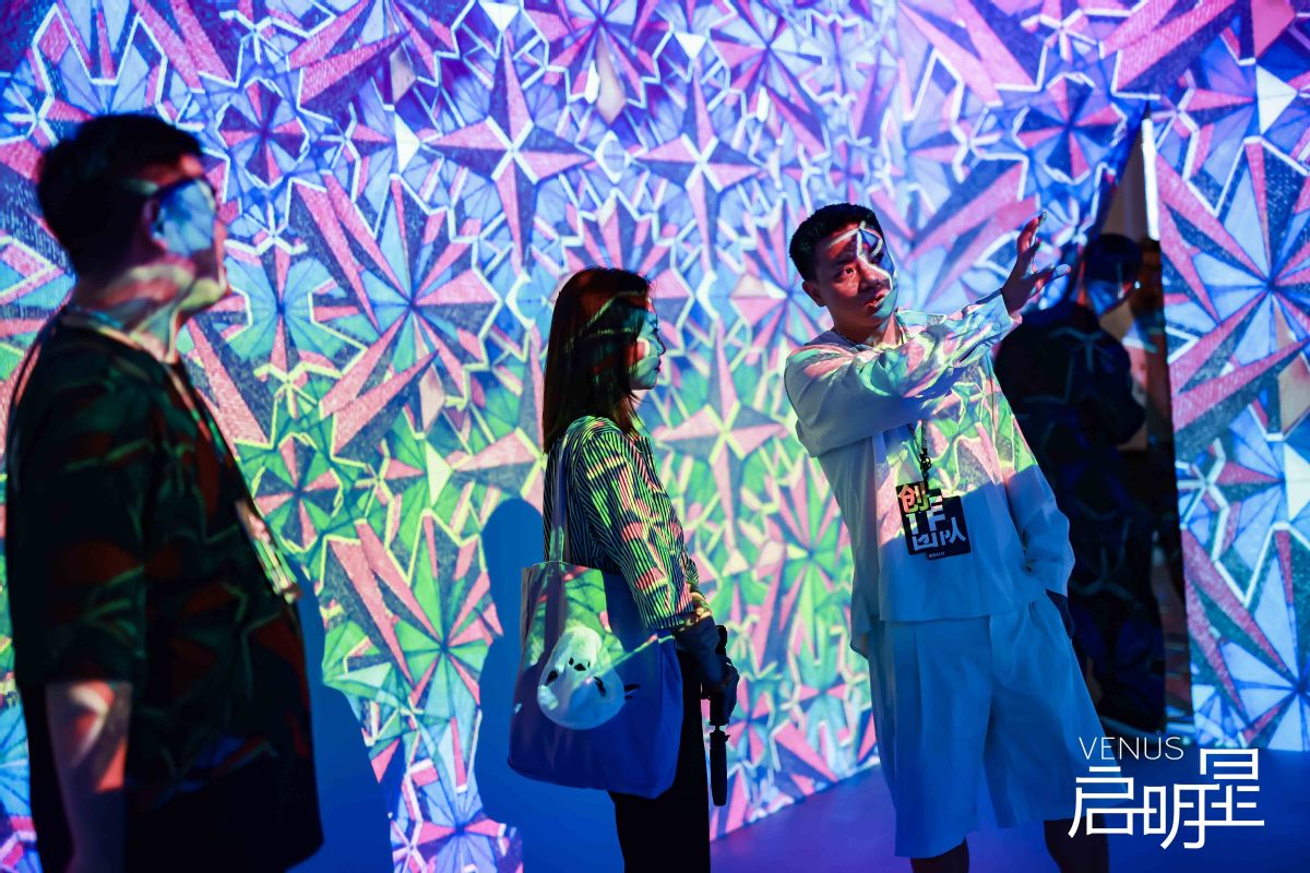 Exhibition turns artist Li Wenguang's works into visual treat ...