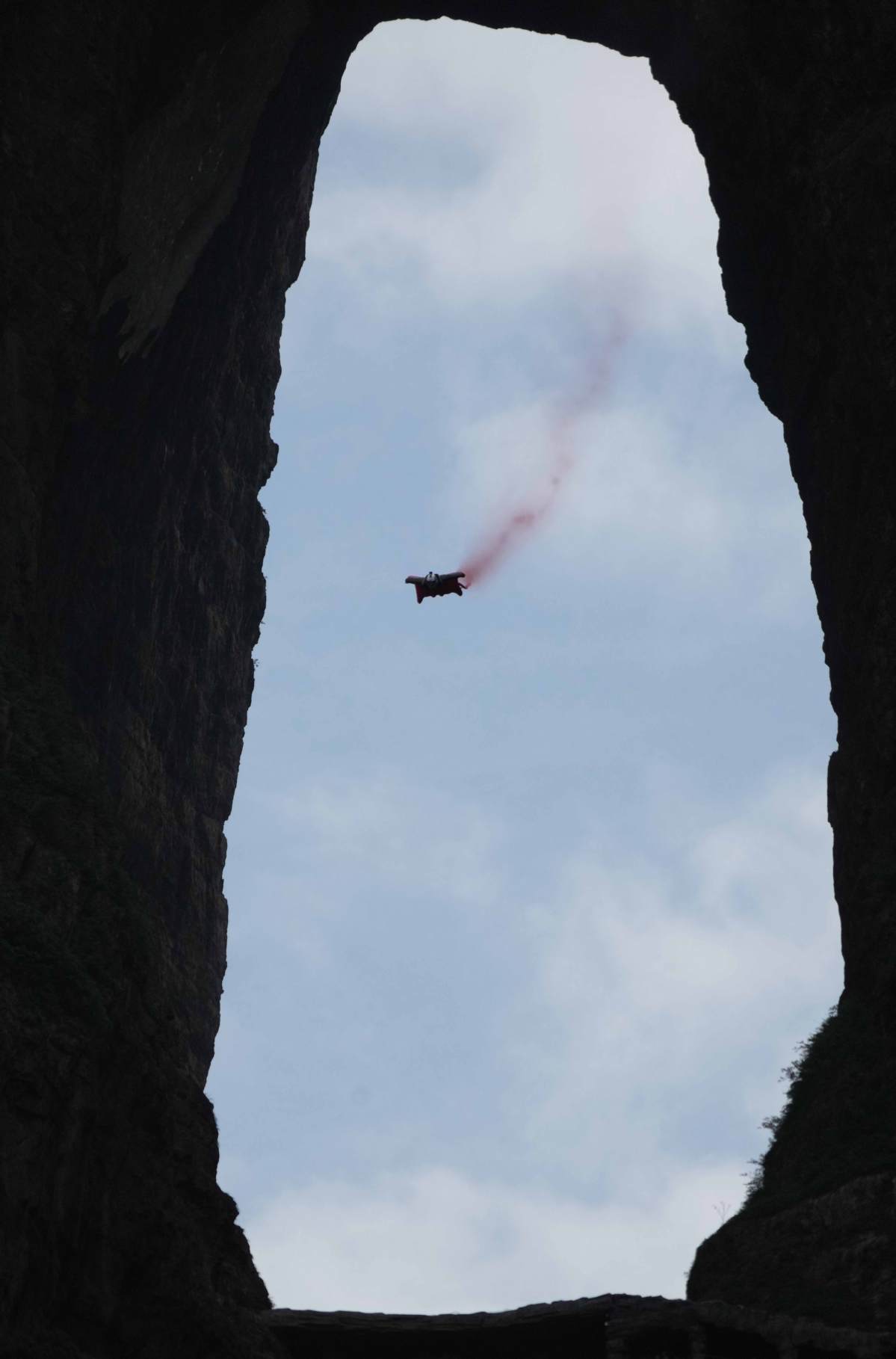 Australian Munroe claims victory in Zhangjiajie wingsuit championship ...