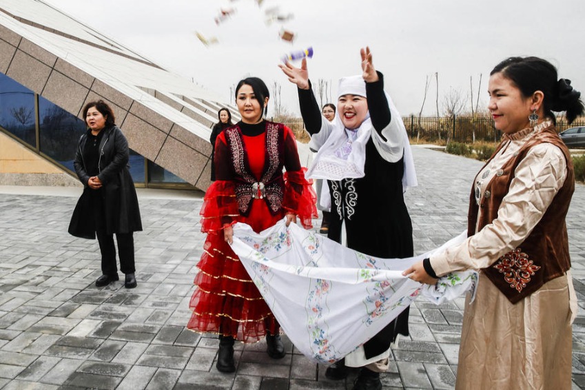 Diverse experiences thrive in multi-ethnic Tacheng - Chinadaily.com.cn