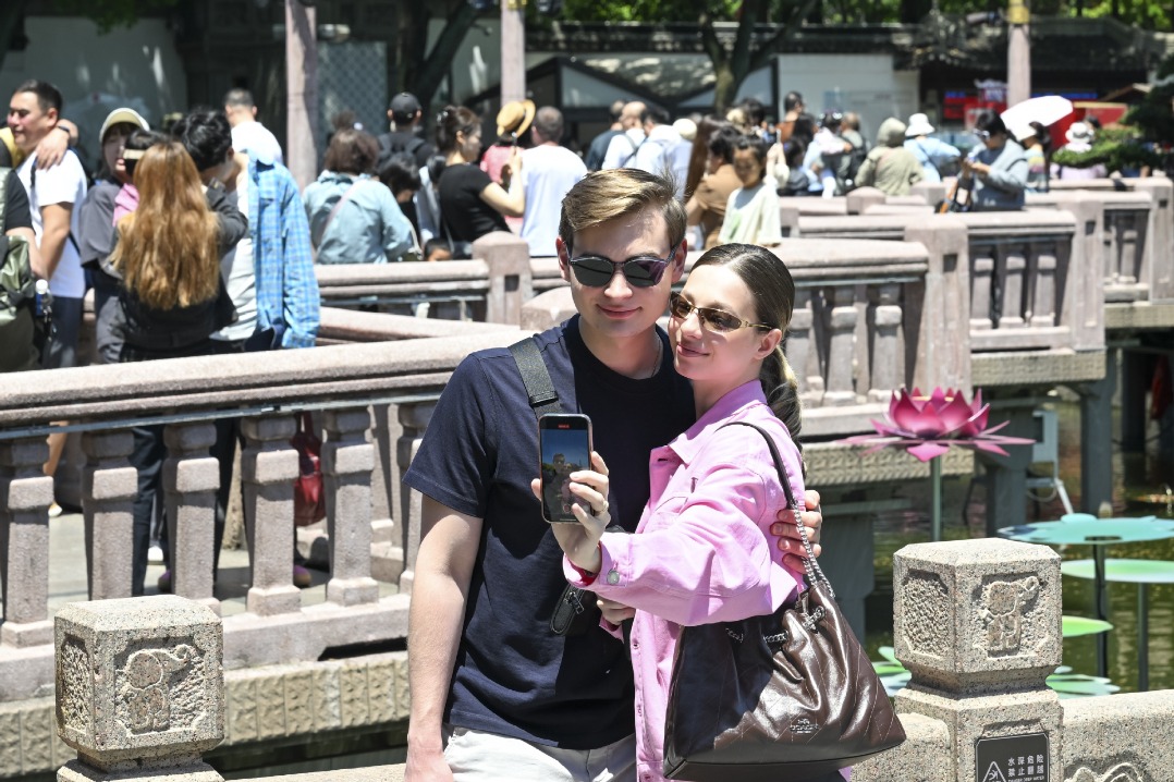 China's holiday travel surges as visa-free arrivals rise - Chinadaily ...
